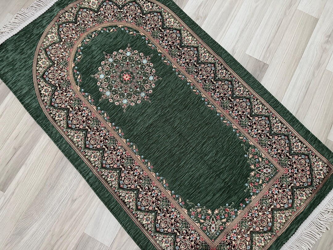 Green Traditional Prayer Mat Rug, Sajjadah Carpet, Ramadan Gift, Muslim ...