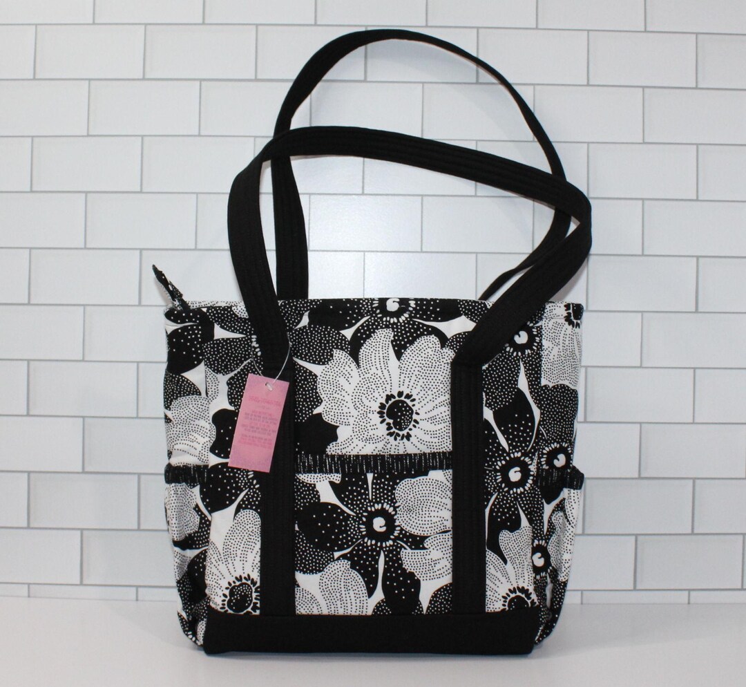 Elegant Floral Purse Stand Out With This Unique Accessory, Bags and ...