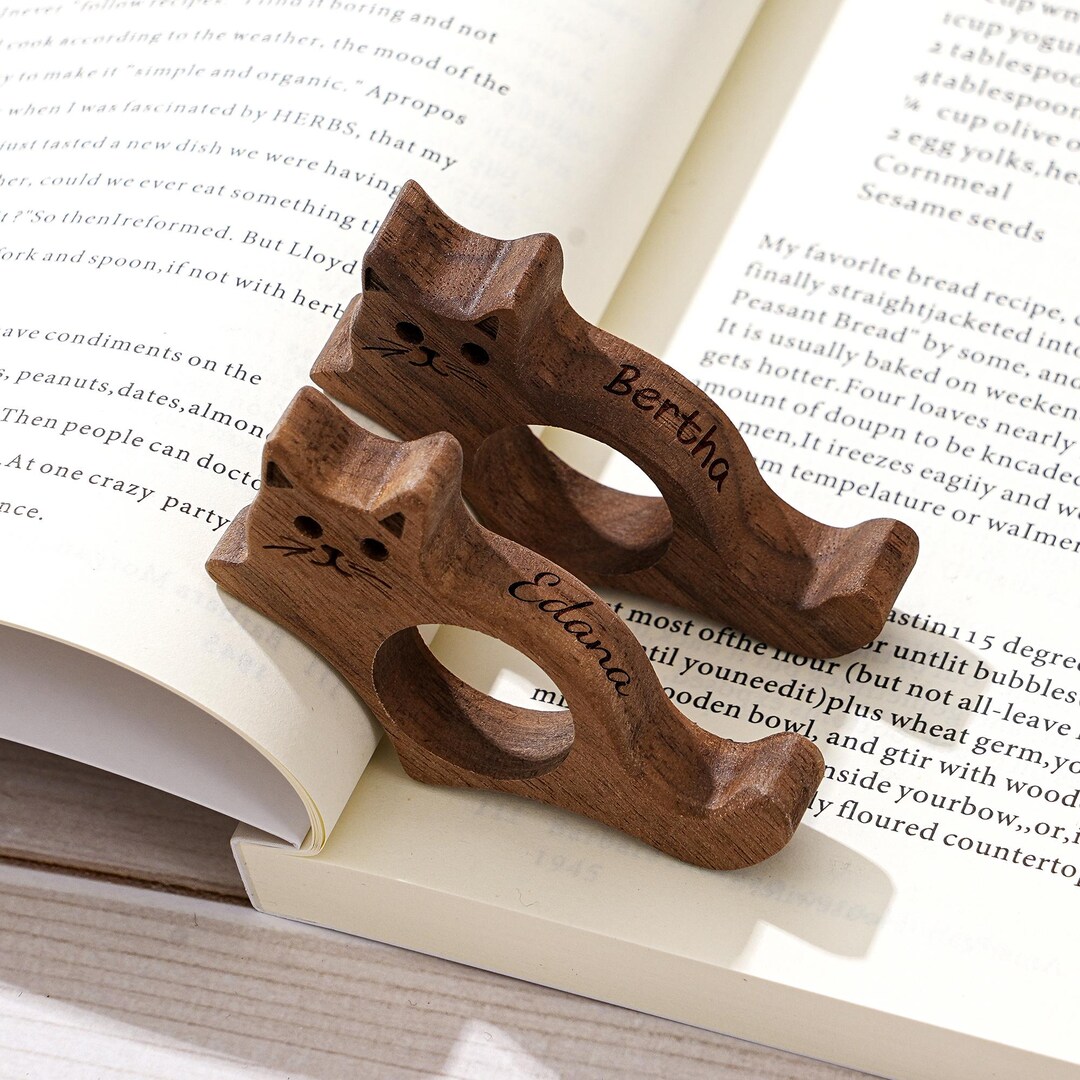Personalized Wood Book Page Holder, Birthday Gift for Book Lovers ...