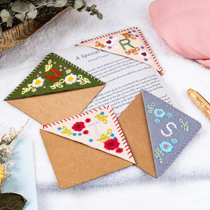 Corner Bookmark - Etsy