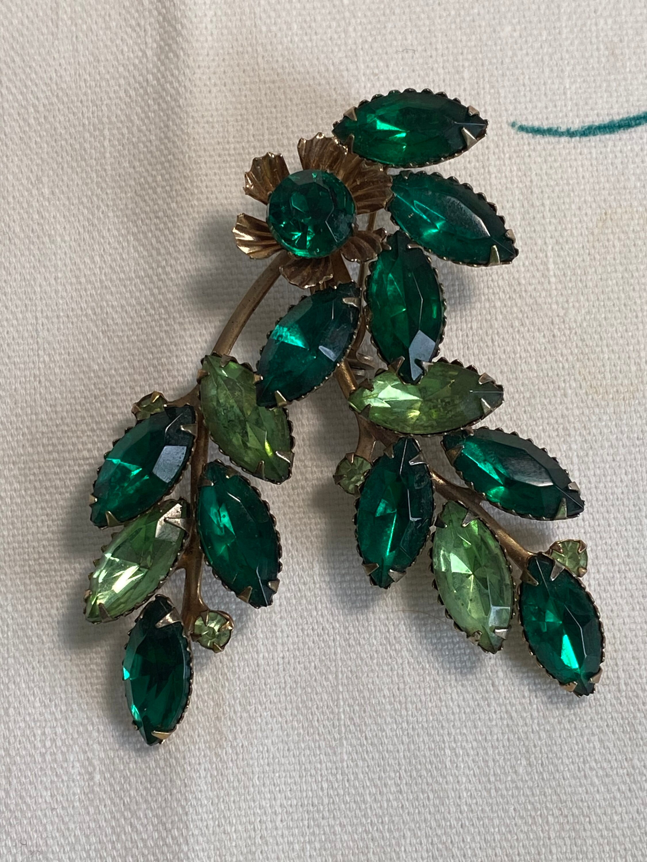 VTG Emerald Green Rhinestone Brooch/pin - Etsy