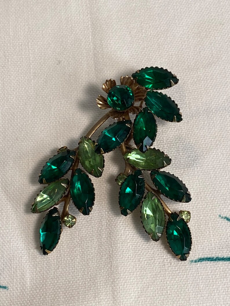 VTG Emerald Green Rhinestone Brooch/pin - Etsy