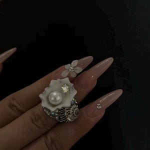 Handcrafted Natural Shell Conch Pearl Ring, Creative Shell Ring ...