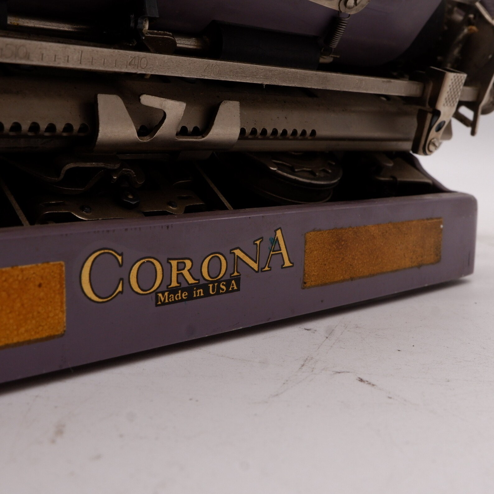 1938 Corona Model 4 Typewriter: Lavender & Gold, AZERTY Keyboard, USA ...
