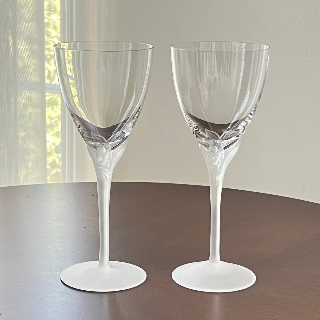 Sasaki Lily of the Valley Wine Glasses 2 Frosted Stem 8 1/4 Tall 9 Oz ...