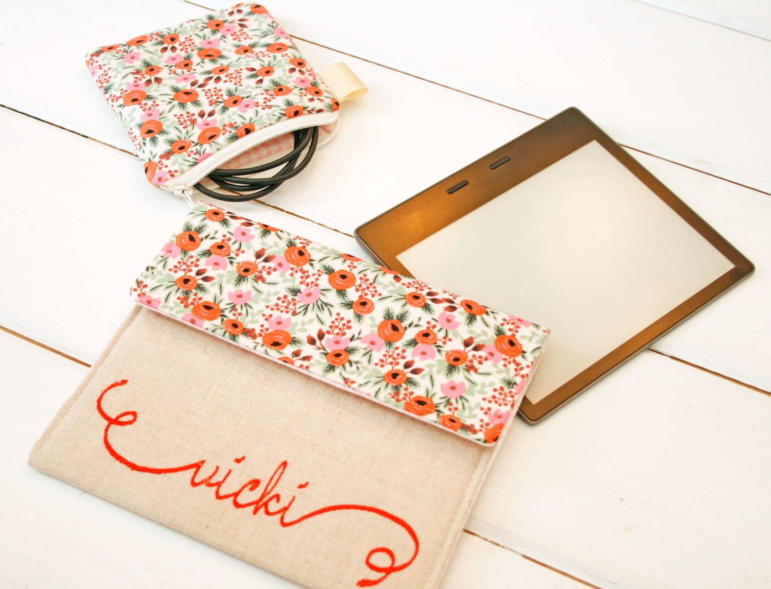 Monogrammed Petite Flower Kindle Oasis Casepadded Kindle - Etsy
