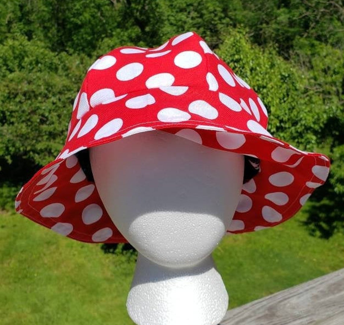 Reversible Cotton Bucket Hat With Minnie Mouse and Red With White Polka ...