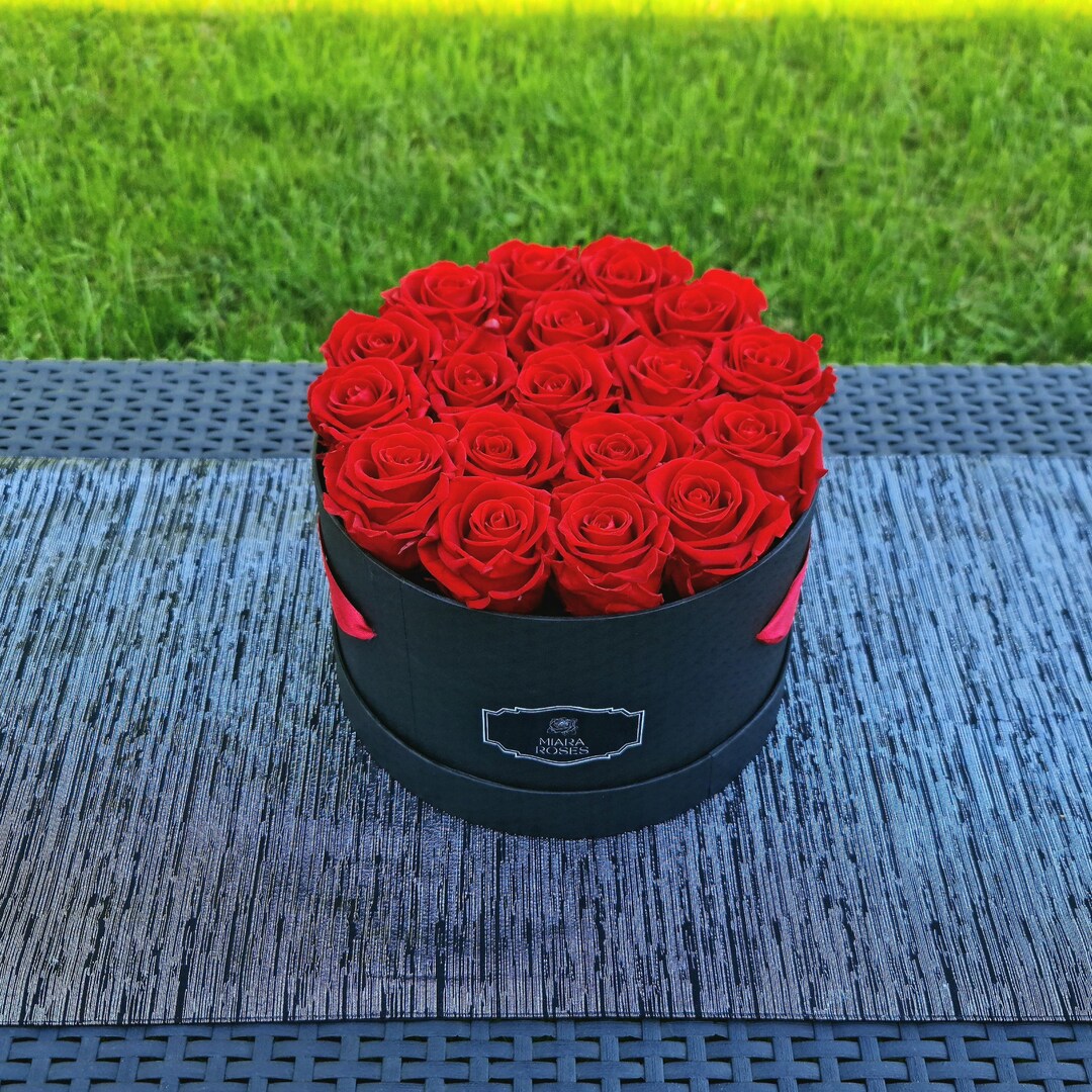 Real Roses That Last for 3+ Years, Box With 18 Preserved Roses, Natural ...