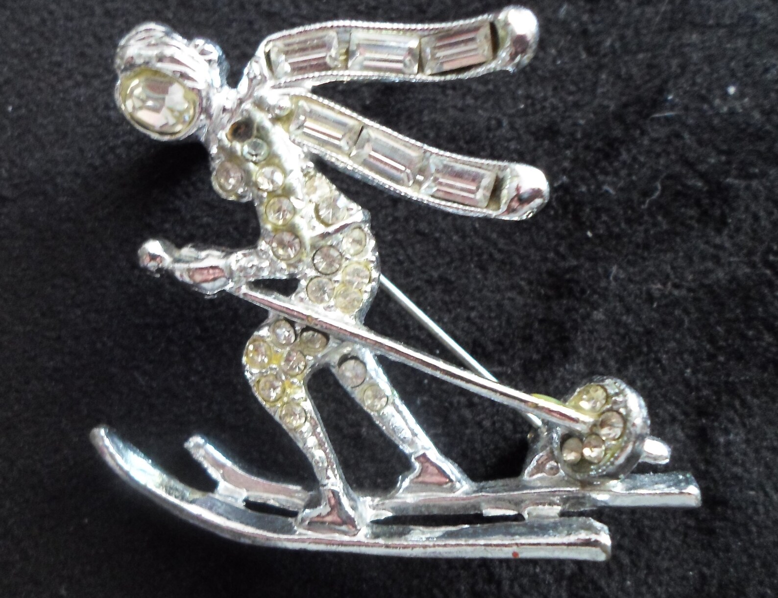 2 Vintage Silver SKIER Pins Rhinestones - Etsy Denmark