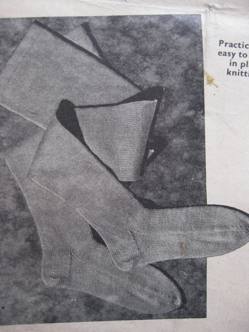 1941 New Stockings Knitting Booklet - Socks- 10 Patterns - Weldons ...