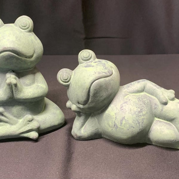 Frog Garden Statue - Etsy