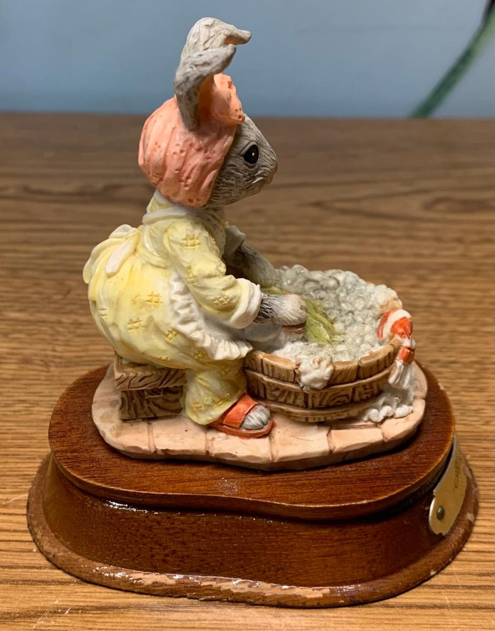 1989 the Leonardo Collection Little Nook Village Rebecca Rabbit ...