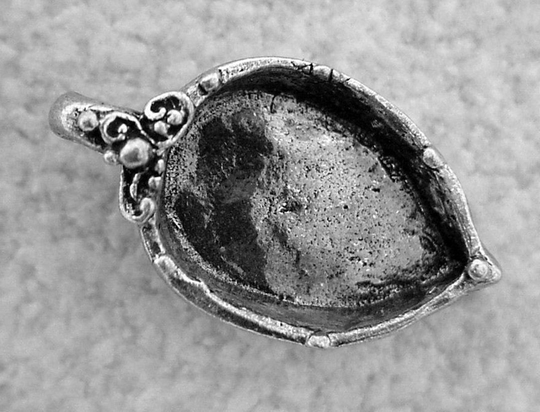 Green Girl Studios Pewter Enlightenment Bezel - Etsy