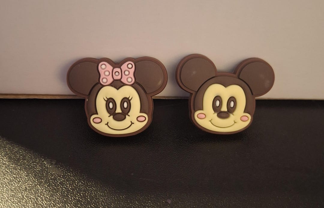 Mickey and Minnie Car Vent Clips 2 Pack - Etsy