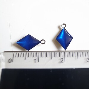 50 Pcs of Diamond Shape Hand Cast Poly Resin Drop in Clear Blue on ...