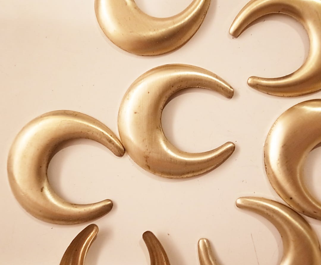 10 Pieces of Vintage Brass Moon Horn Shape for Drill Hole or Solder 30 ...