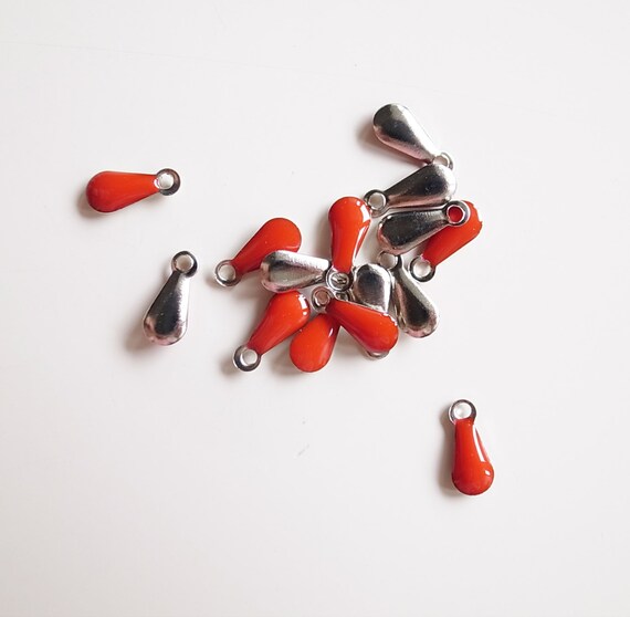 50 Solid Red Color Poly Resin Epoxy on Plated Brass Tiny Drop | Etsy