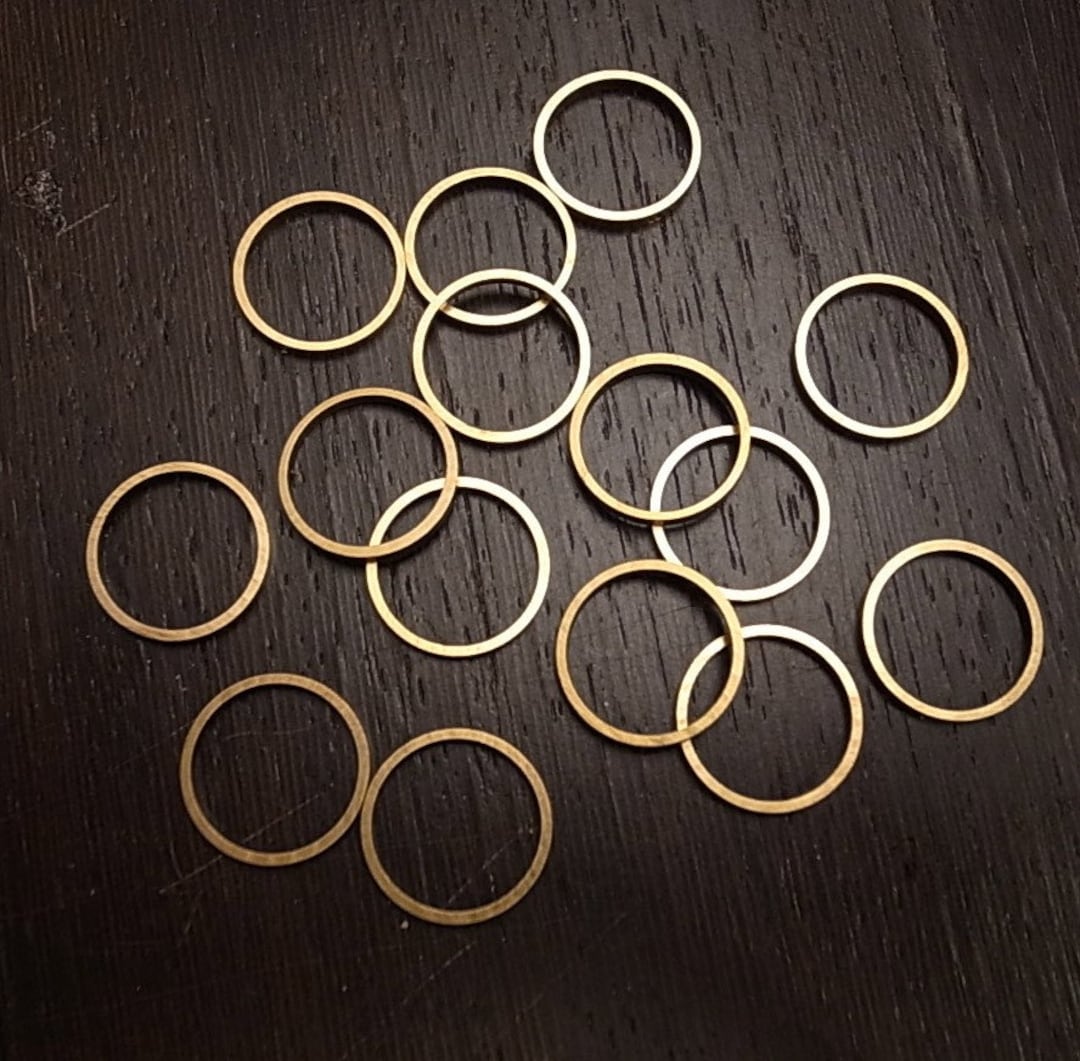 14 Pieces of Cut Raw Brass Tube Outline Charm in Circle Shape Deco 3d ...