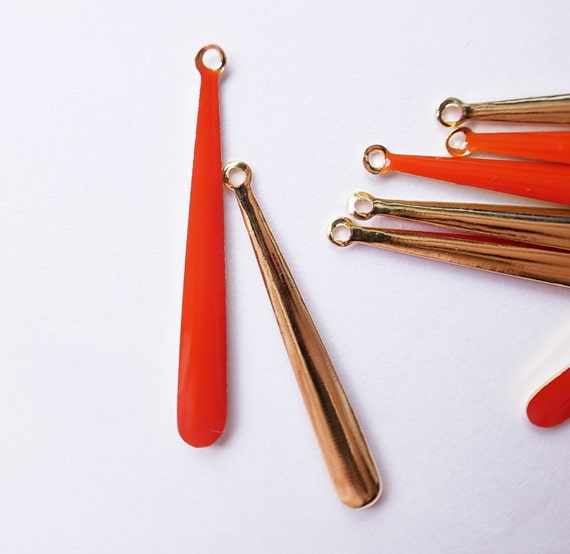 50 Solid Red Emerald Epoxy Poly Resin on Brass Plated in Gold | Etsy