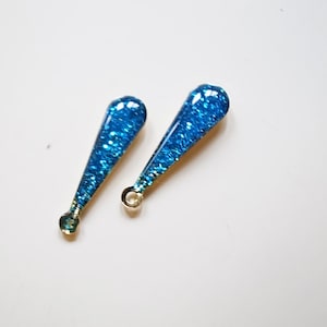 50 Clear Blue With Glitters Epoxy Poly Resin on Gold Color - Etsy