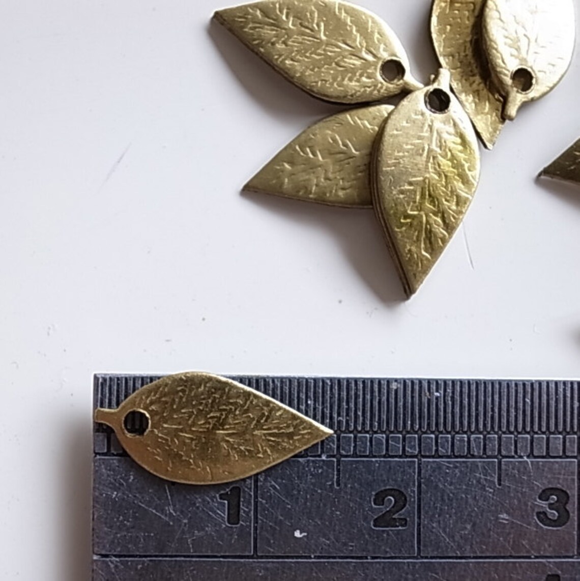 30 Vintage Raw Brass Small Metal Leaf Charm 15 X 6 Mm Finding - Etsy