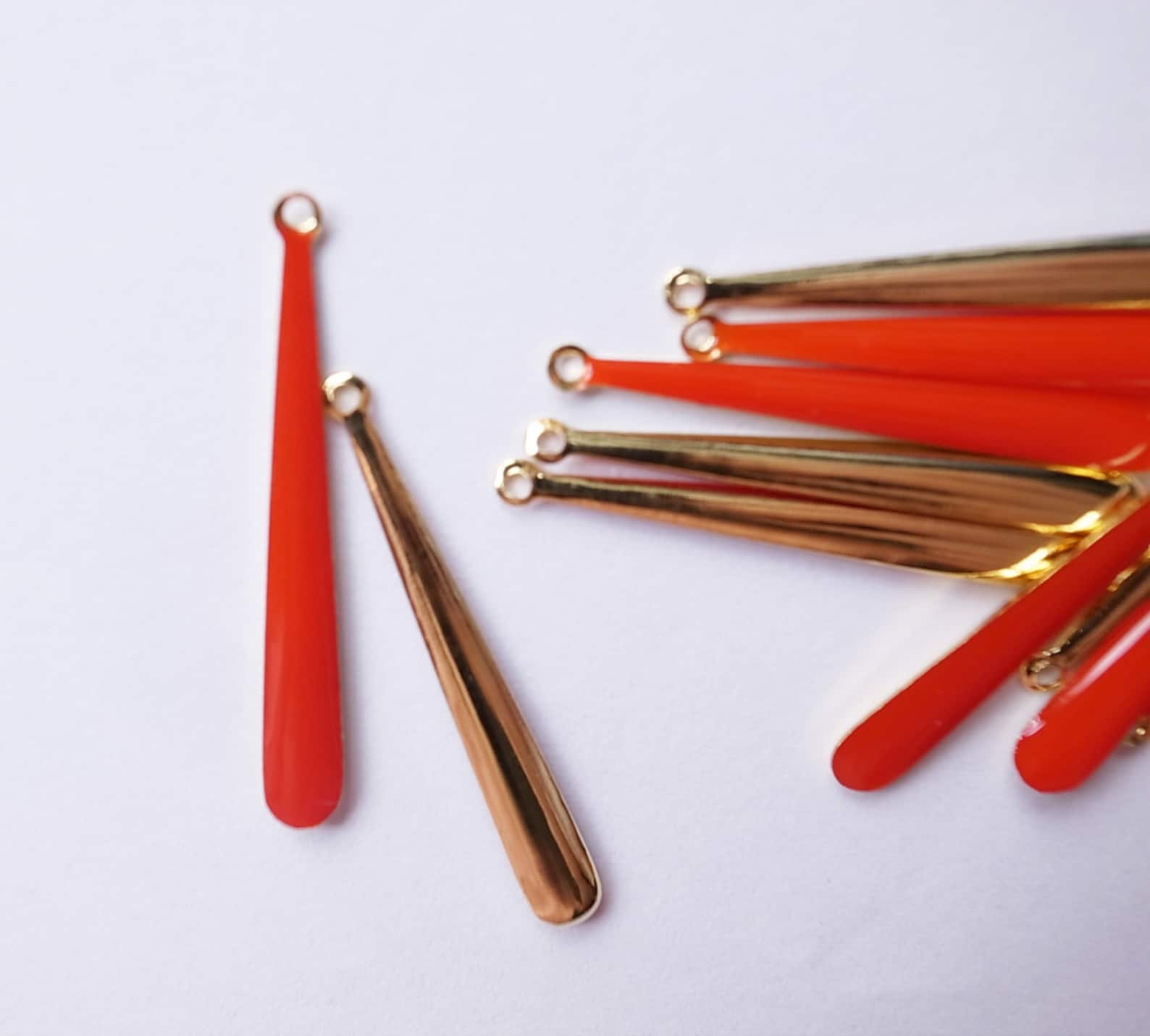 50 Solid Red Emerald Epoxy Poly Resin on Brass Plated in Gold - Etsy