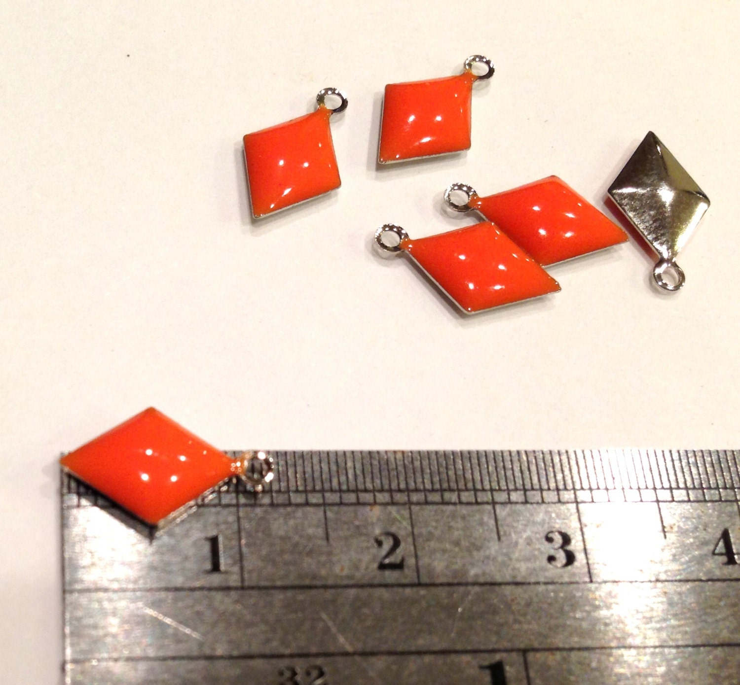 50 pcs of diamond shape hand cast poly resin drop in bright | Etsy