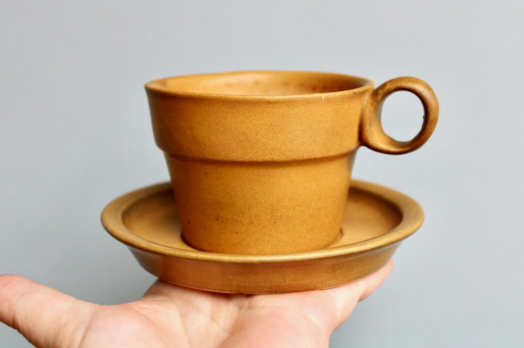 David Gil & Yusuke Aida - Bennington Cooperative Pottery Tawny Turmeric ...