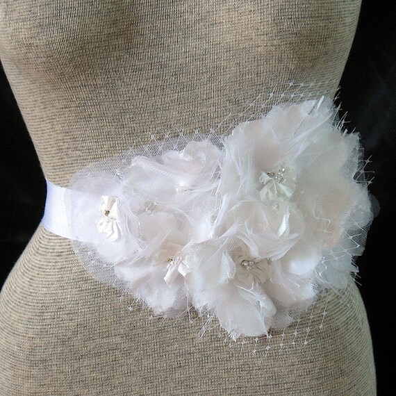 Items similar to Silk flower bridal belt on Etsy