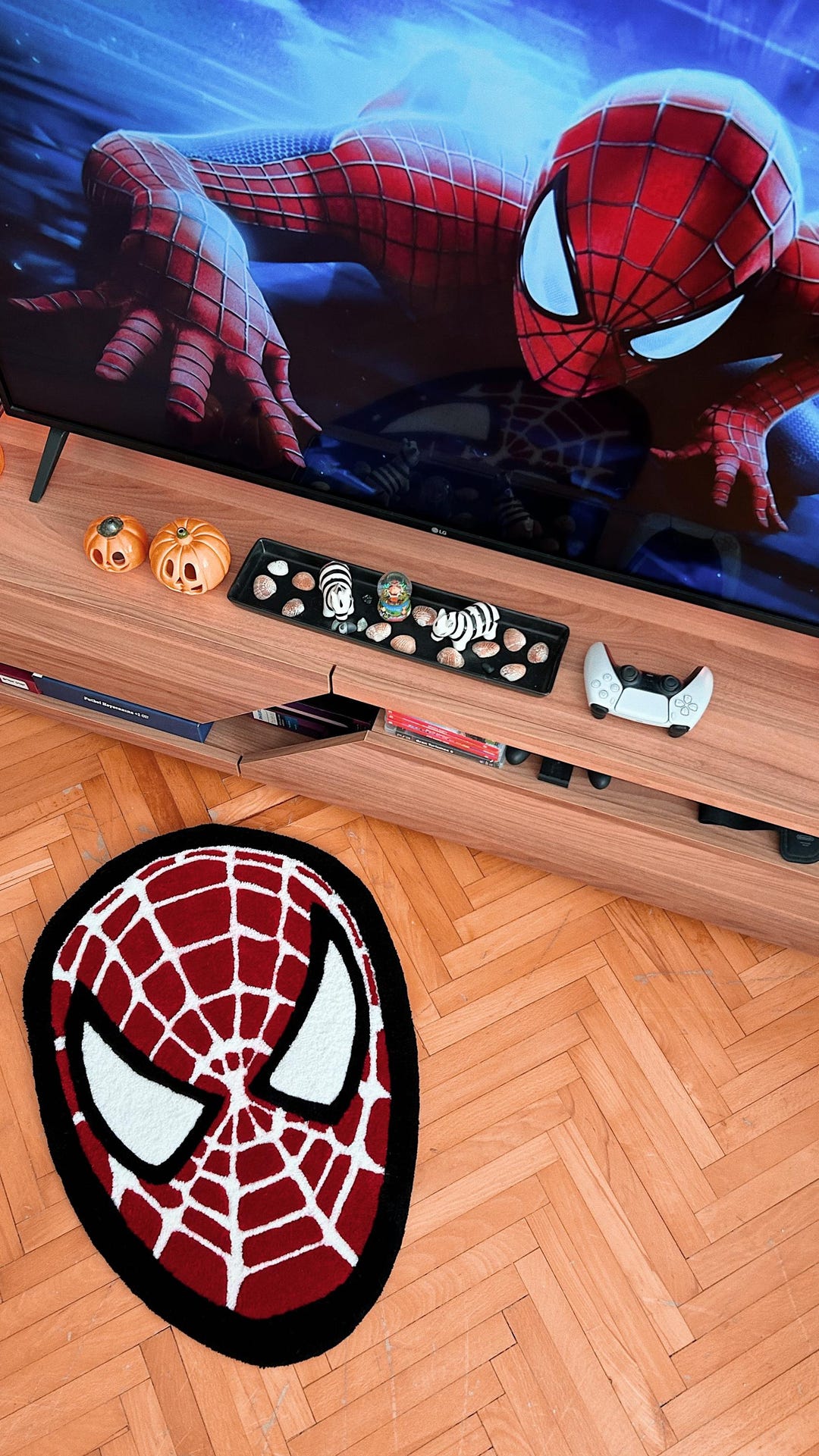 Hand Tufted Spider-man Rug - Custom Superhero Wall Art - Marvel Fan ...