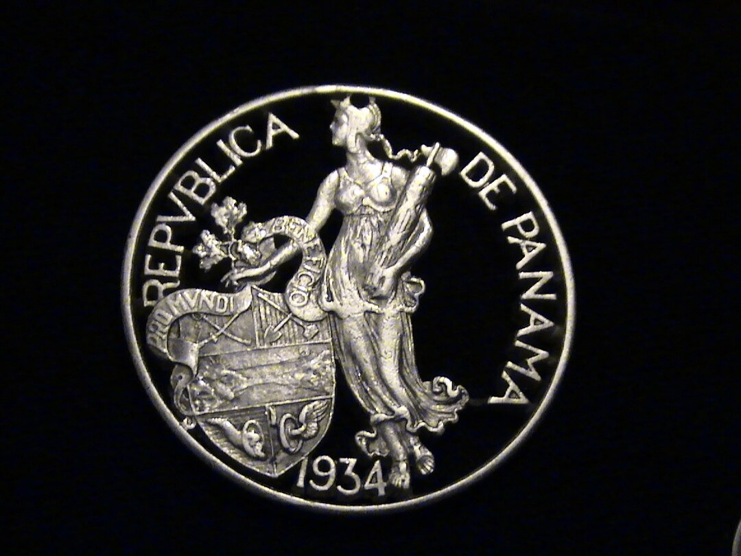 Panama - Cut Coin Pendant - Woman, Shield, Oak and Banner - 1934 ...