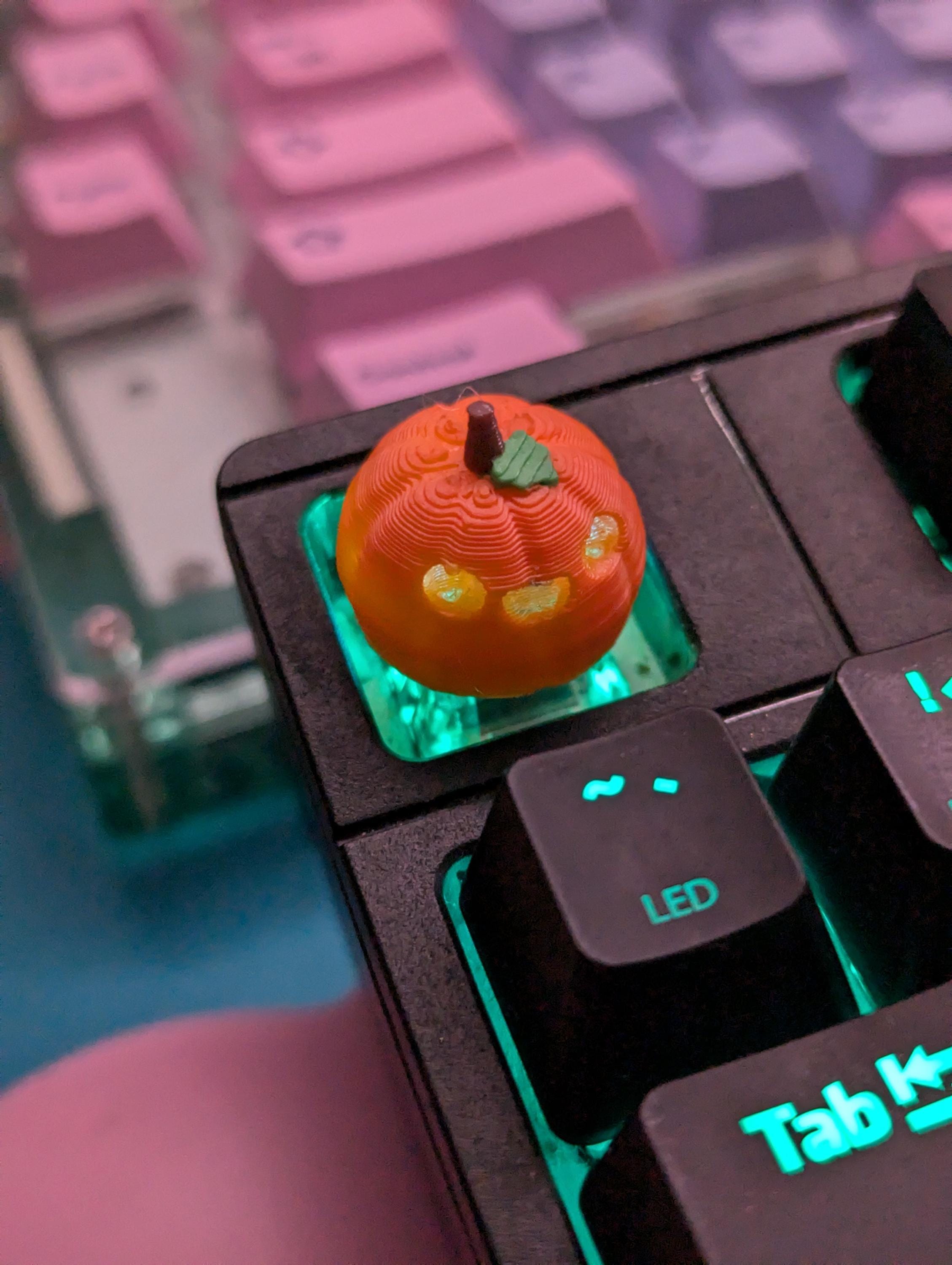 3D Printed Halloween Pumpkin Keycap: Spooky Backlit Mechanical Keyboard ...