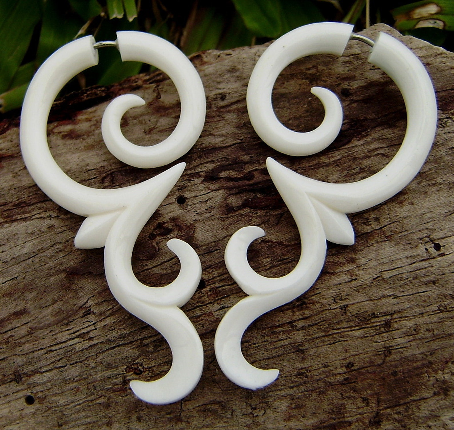 Fake Gauge Earrings ,split Gauge, Bone, Tribal Style, Hand Carved ...