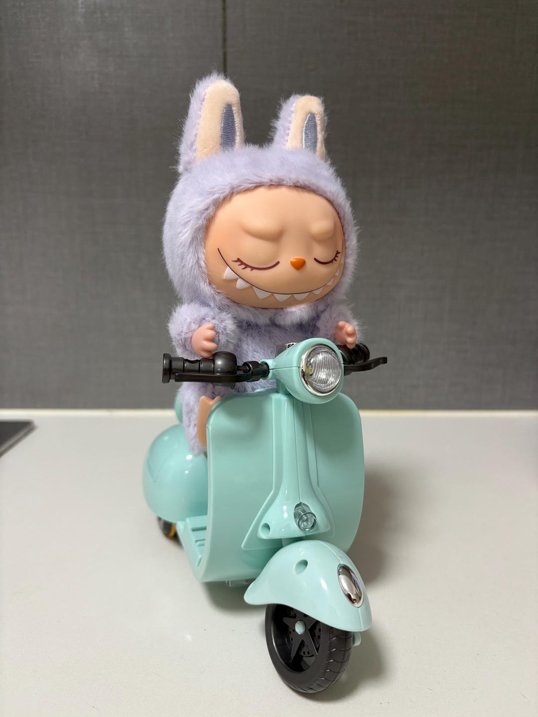 Labubu Motorbike V2 Have a Seat V1 Etciting Macaron Lighting Motorbike ...