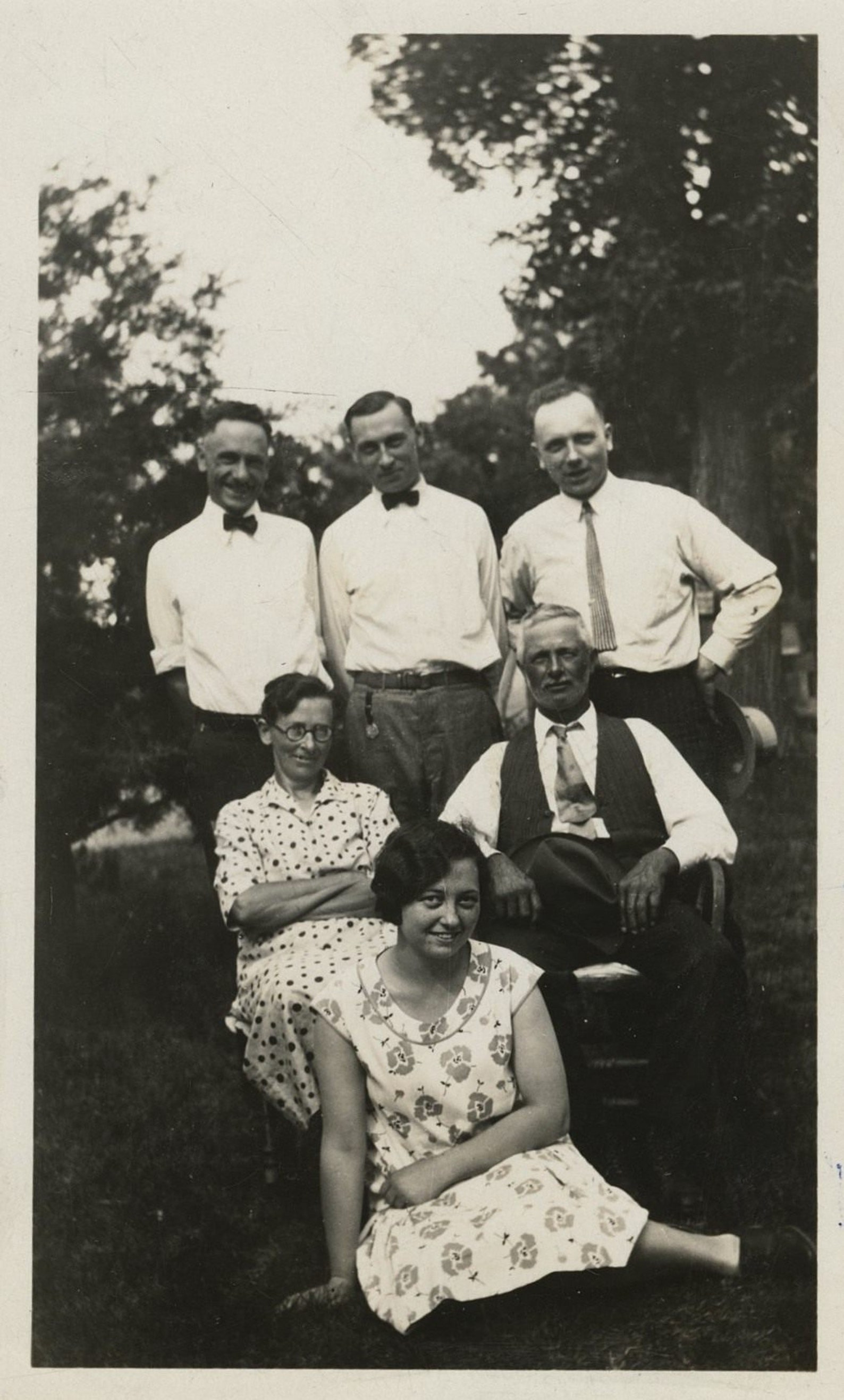 Original Vintage Photo Snapshot Men Women Pose Outdoors 1930s - Etsy