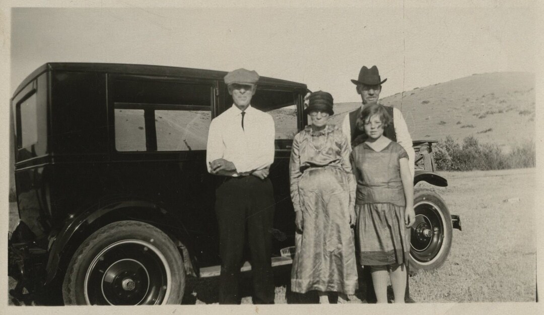 Original Vintage Photo Snapshot Men Woman Girl Pose by Car 1920s - Etsy