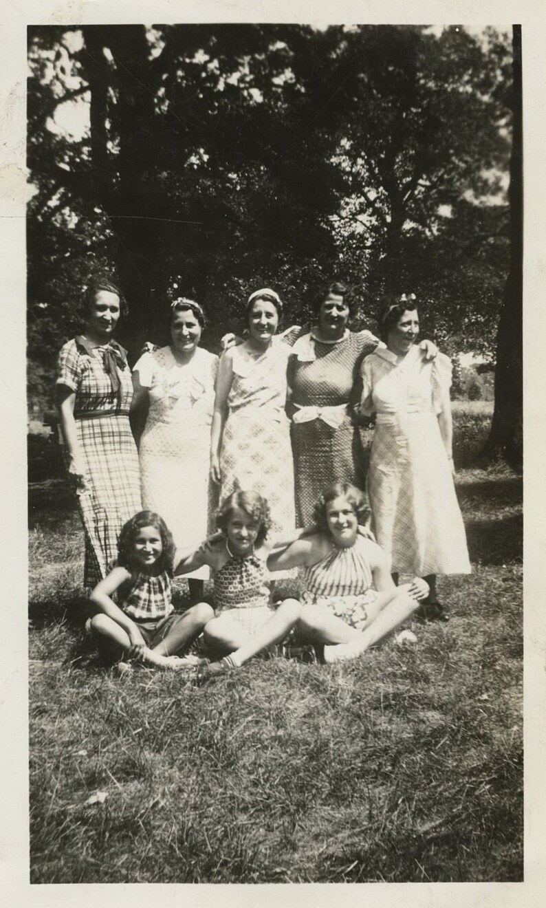 Original Vintage Photo Snapshot Women Girls Pose Outdoors 1930s - Etsy