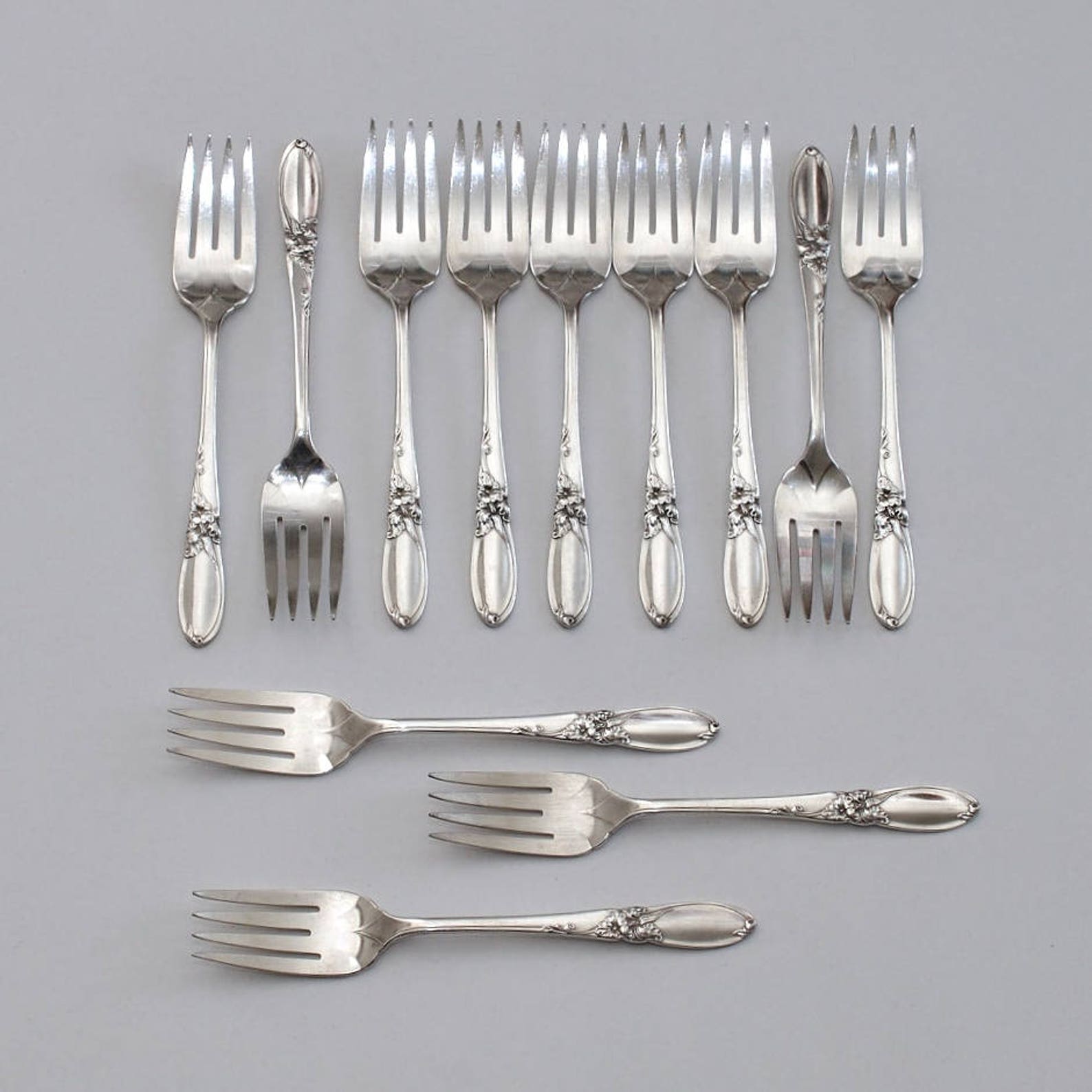 Vintage Community Silverware White Orchid Pattern Dessert Salad Forks ...