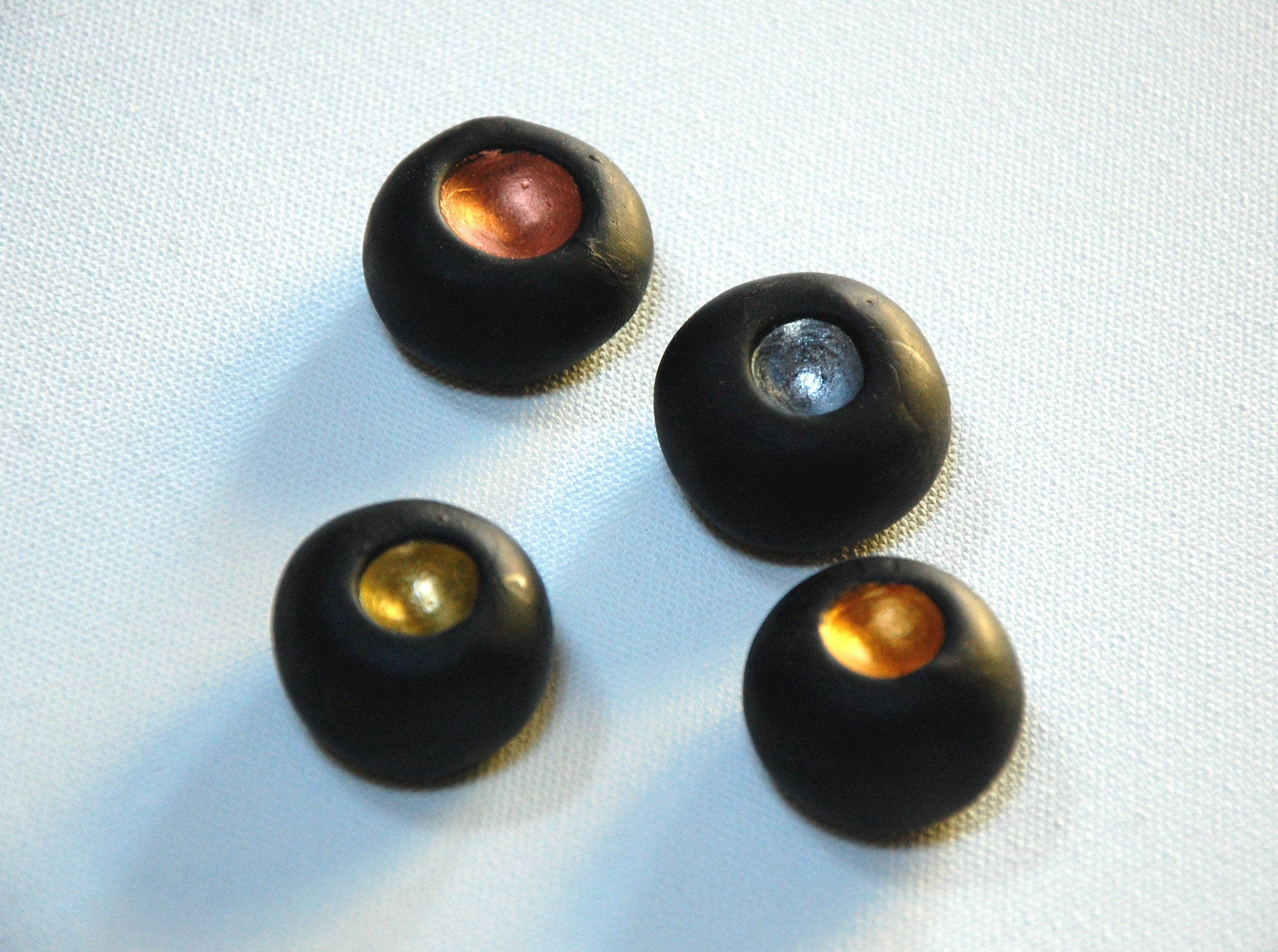 Pod Wall Sculptures Sample Set 4 Clay Pods in Various Metalic Colors to ...