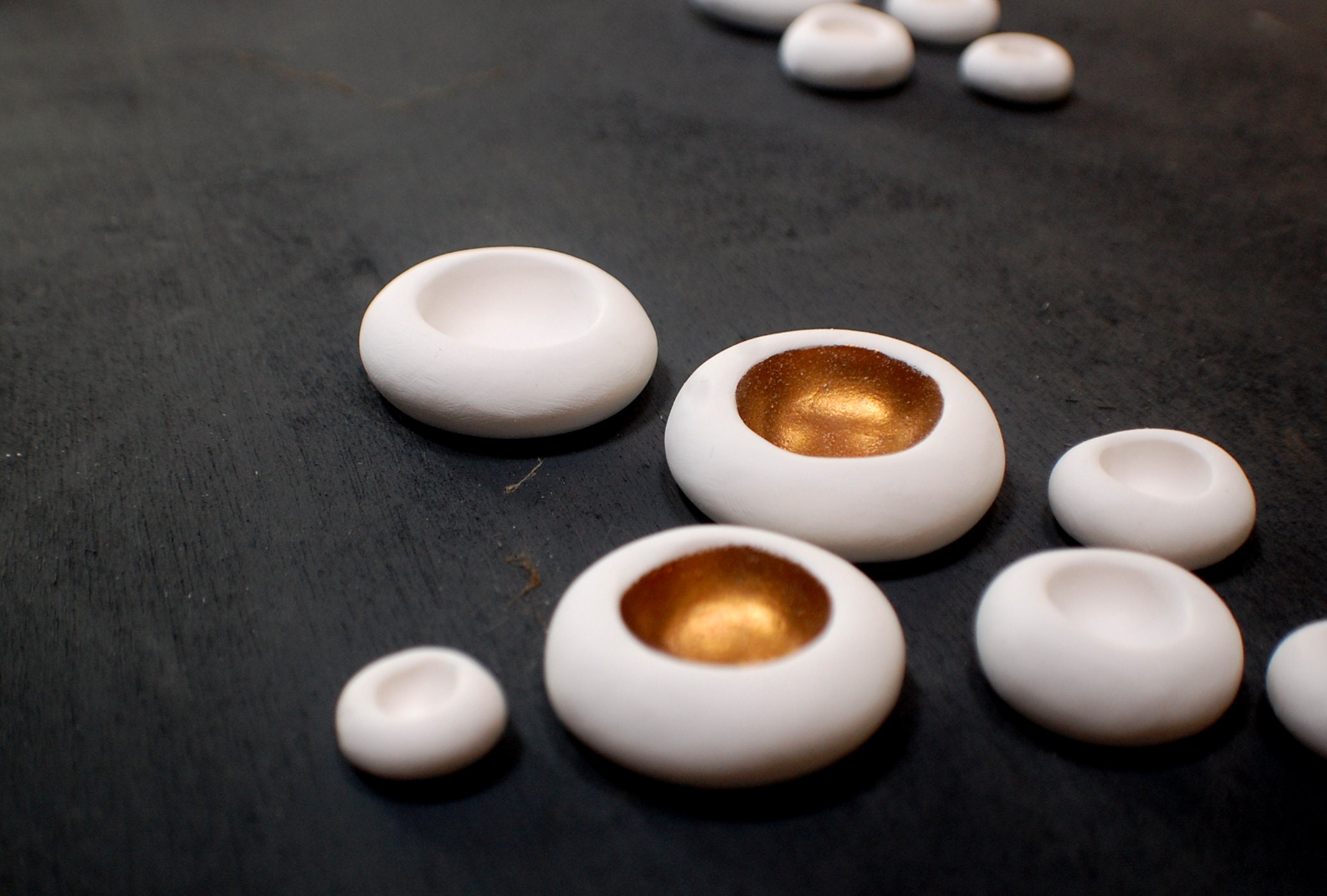 Pod Wall Sculptures Sample Set 4 Clay Pods in Various Metalic Colors to ...