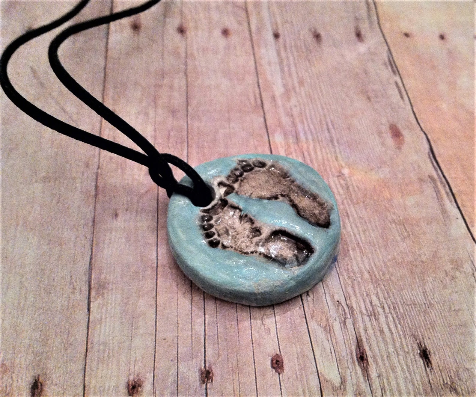 Aromatherapy Essential Oil Diffuser Jewelry Pendant Necklace Footprints ...
