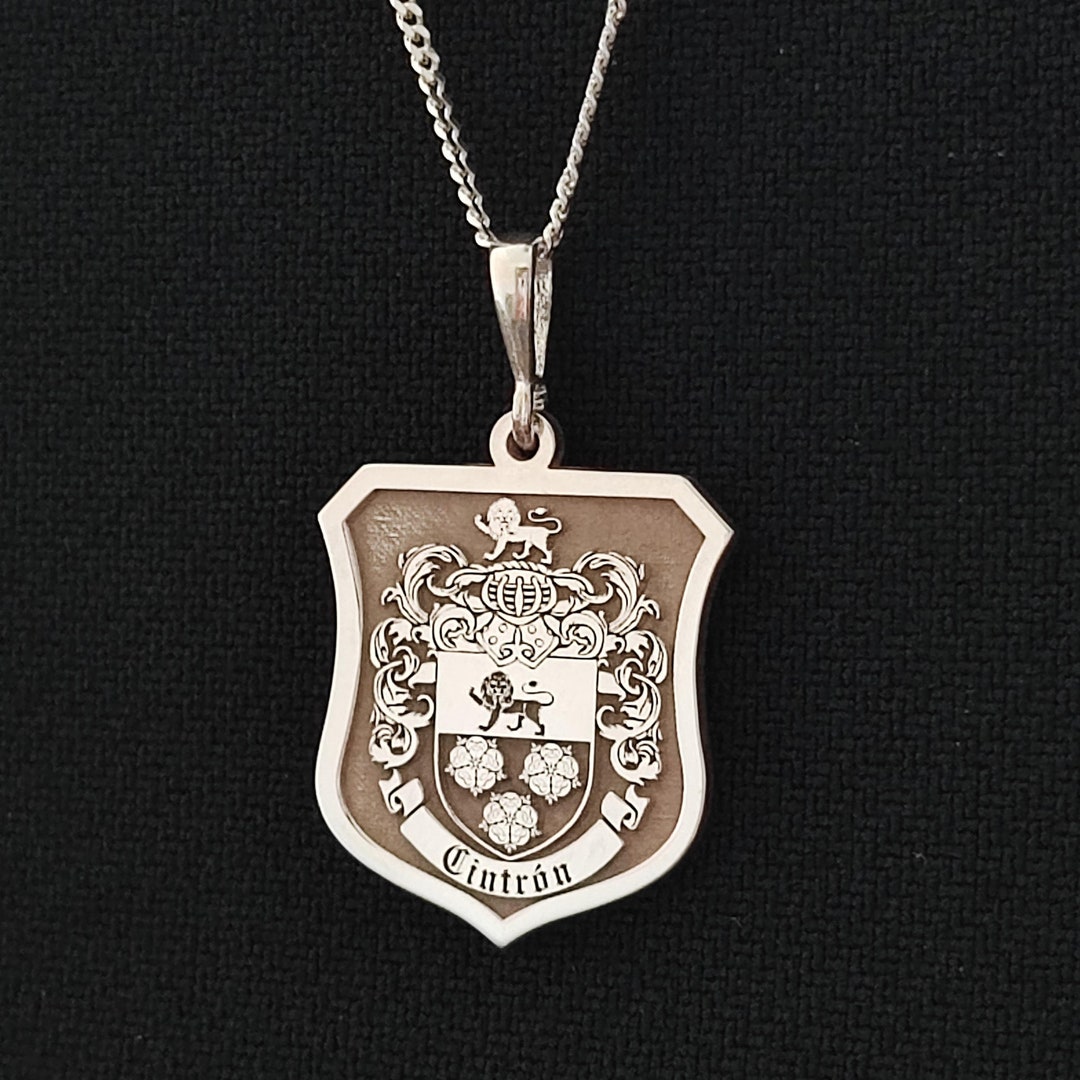 Engraved Signet Pendant, Family Crest Signet Pendant, Custom Family ...
