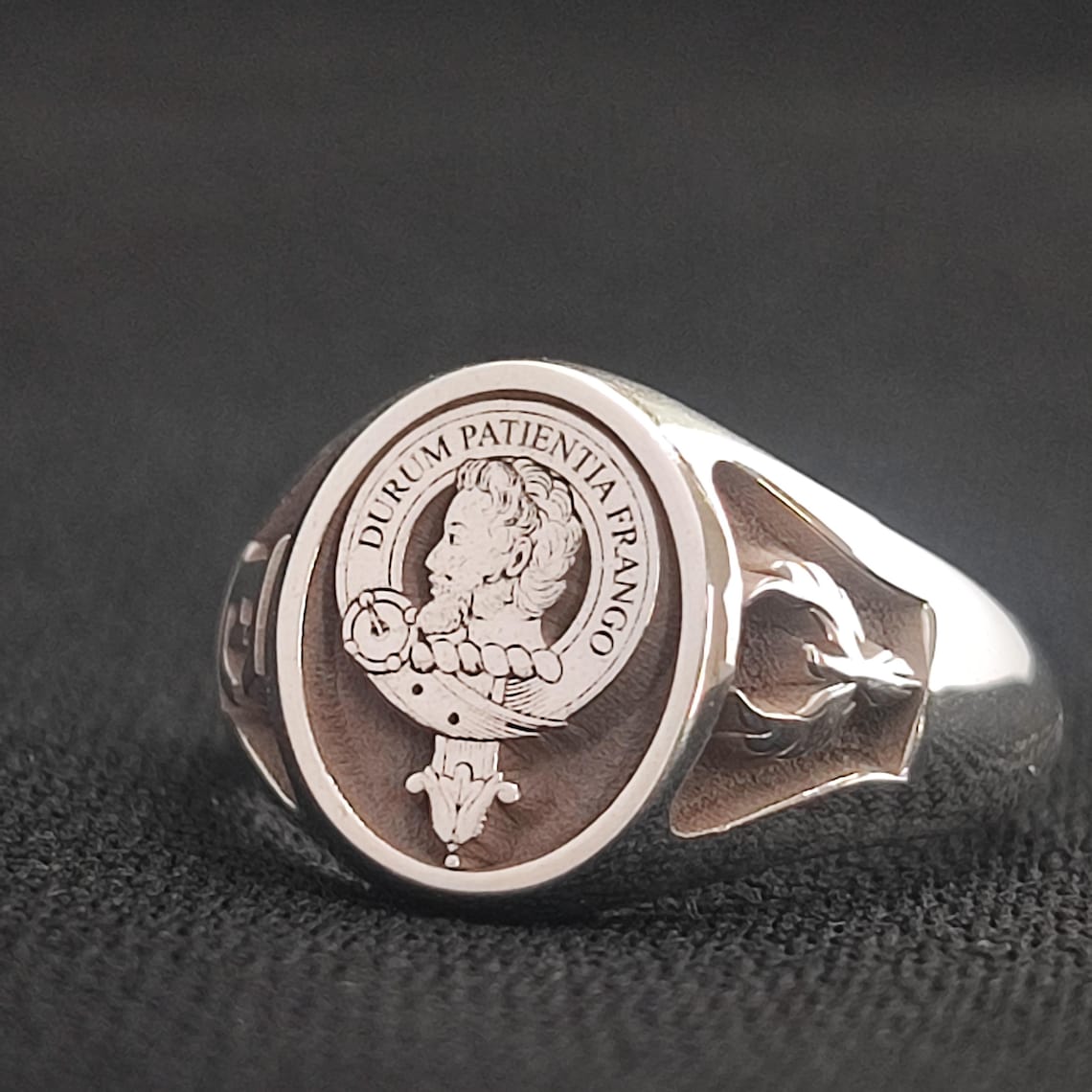 Family Crest & Coat of Arms Signet Ring, Custom Silver Rings for Men ...