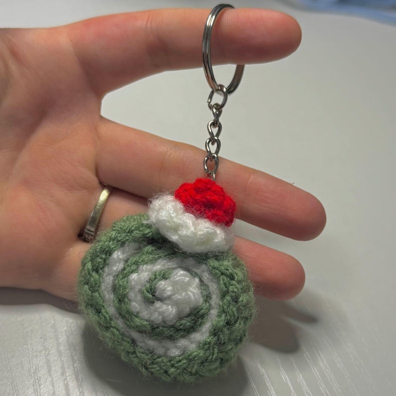 Crochet Swiss Roll Cake Keychain – Kawaii Dessert Charm – Pastel ...
