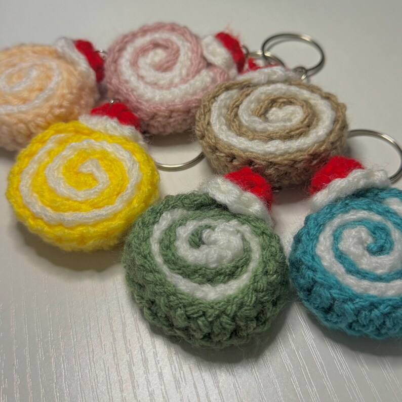 Crochet Swiss Roll Cake Keychain – Kawaii Dessert Charm – Pastel ...