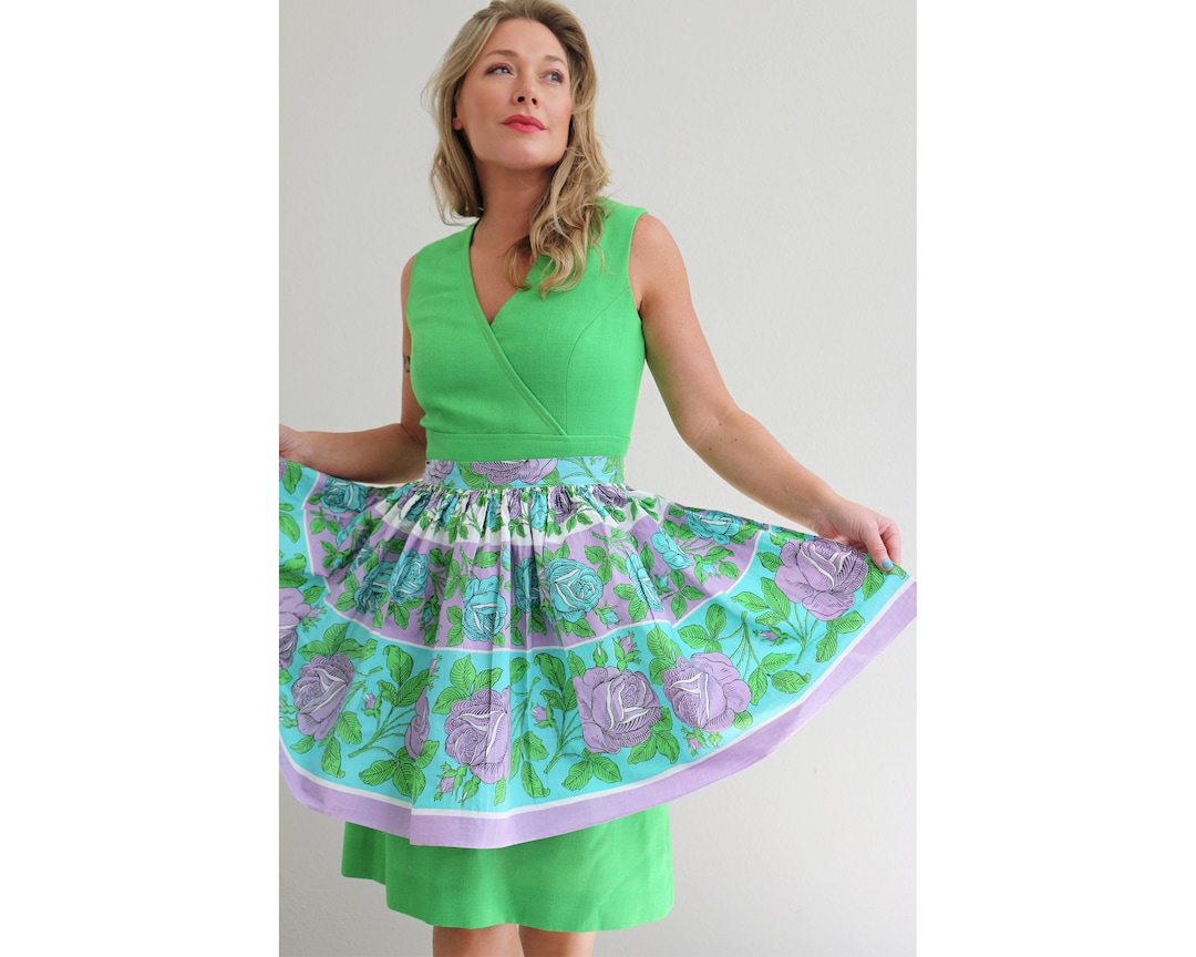 1960's Spring Rose Bud Apron // One Size Fits Most // Pretty Apron ...