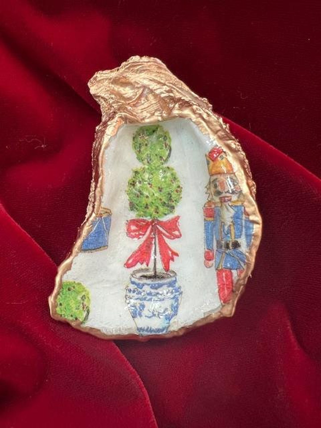 Topiary, Nutcracker, Blue Willow Oyster Shell Trinket/oyster Shell Ring ...