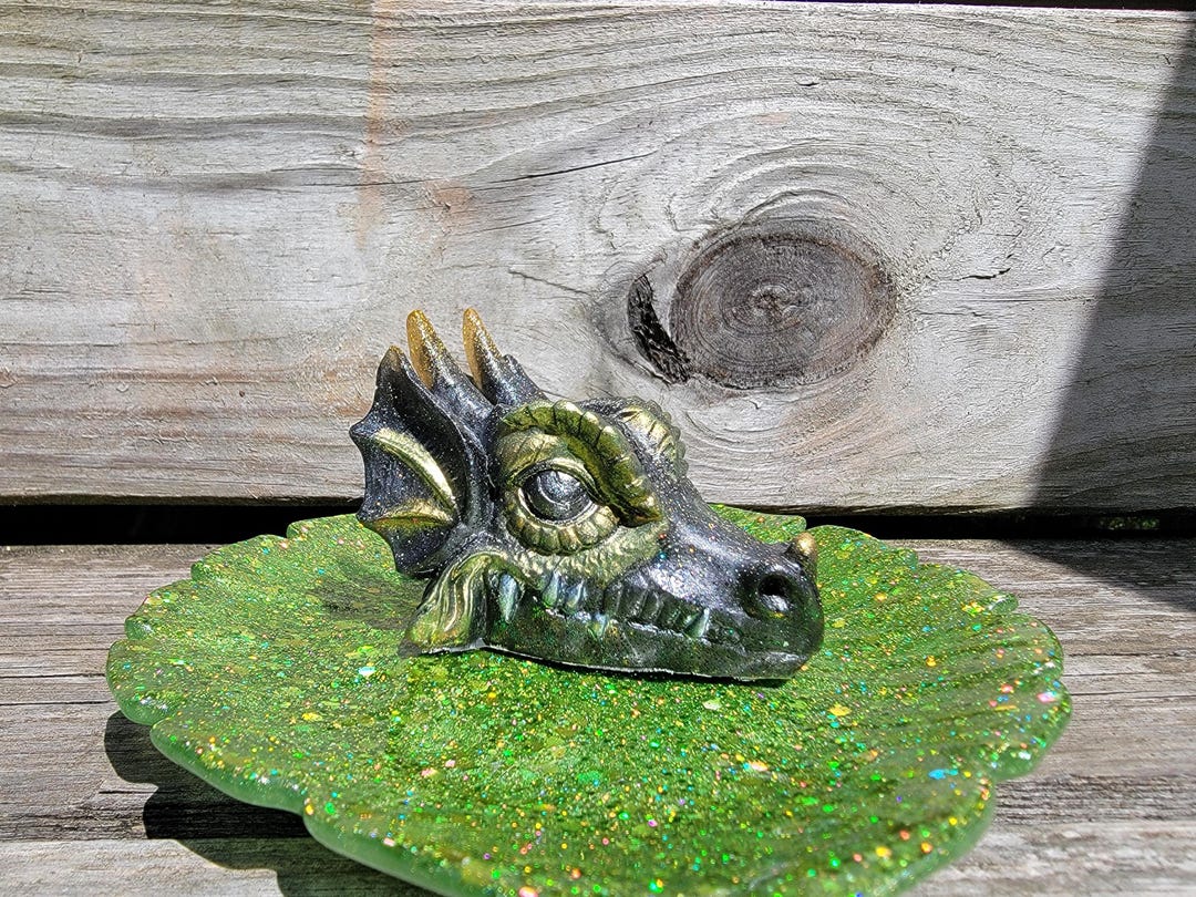 Dazzling Dragon Head - Etsy