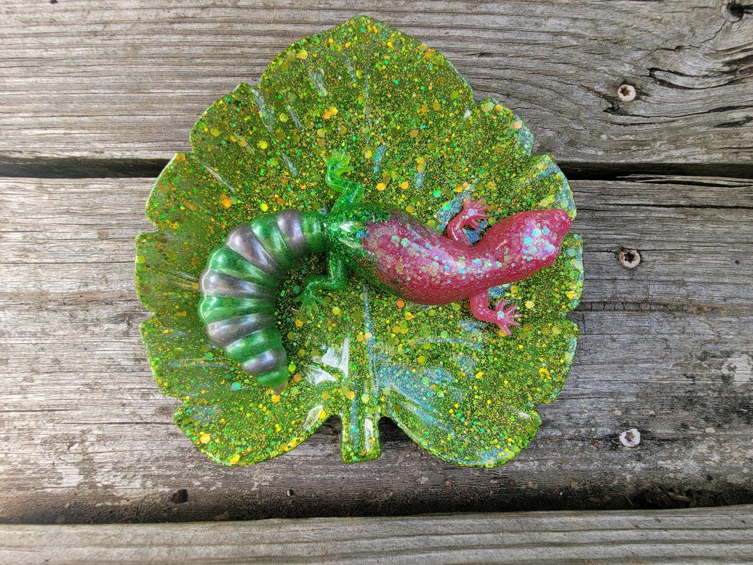 Pink and Green Glowing Glittery Lizard - Etsy