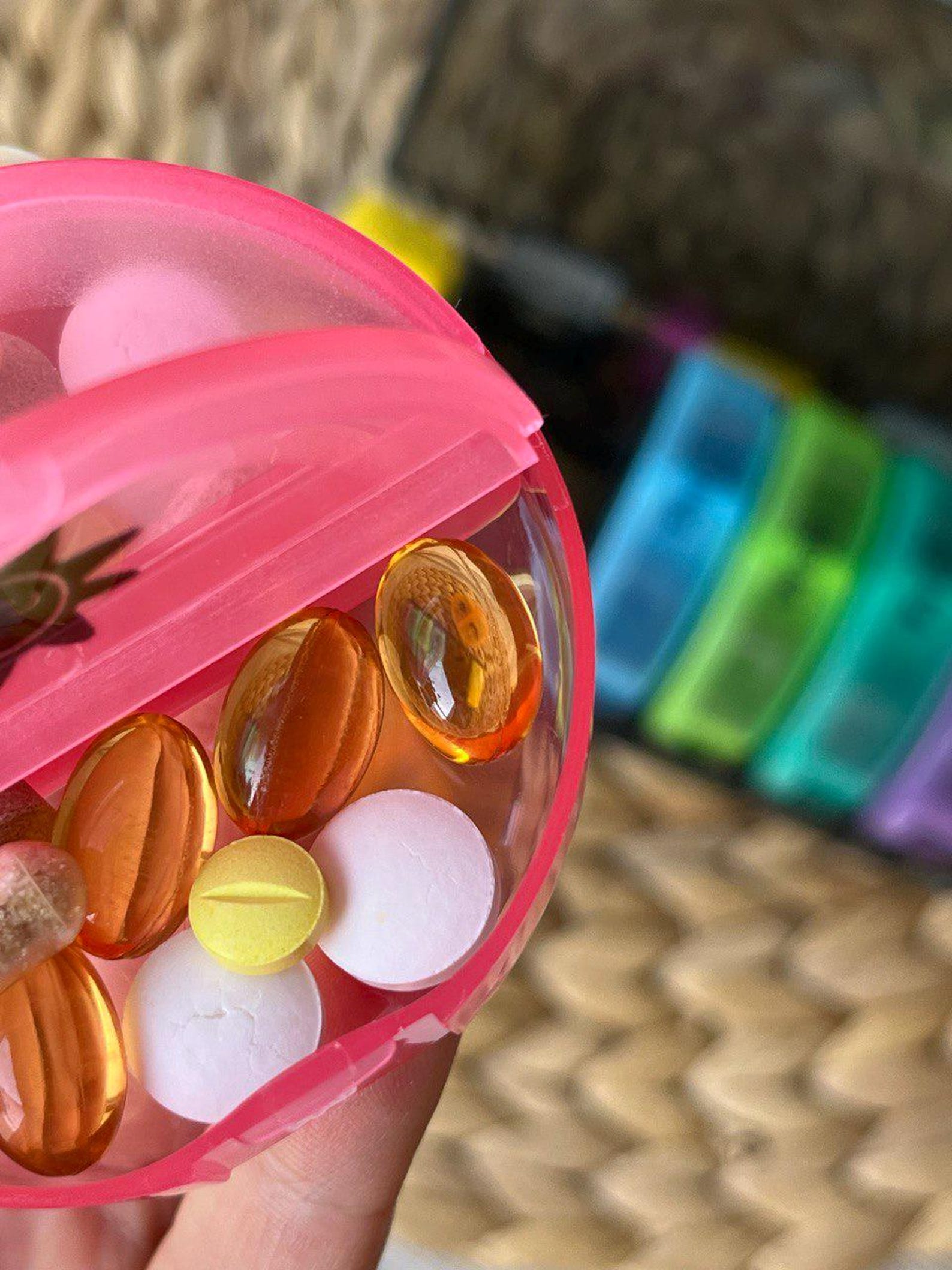 Pill Case 7 Day Pill Organizer Portable Pill Case Mini Medication ...